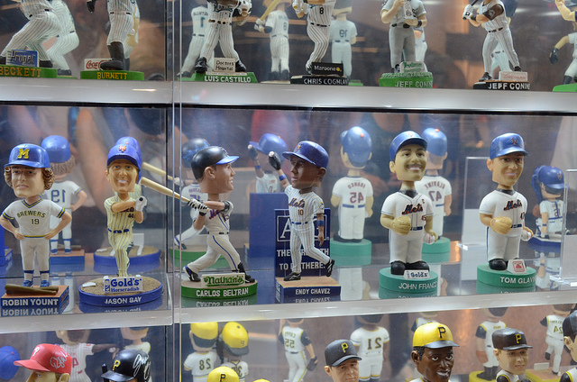 Ex-Marlins Owner Jeffrey Loria Donates Huge Bobblehead Collection to ...