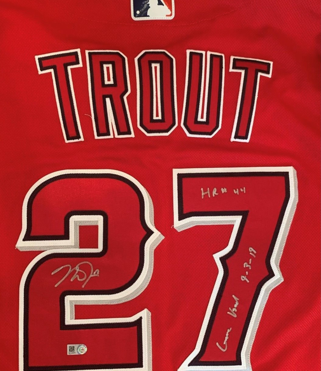 Tips for Submitting Your Items to Private Autograph Sessions