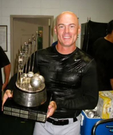 Matt Walbeck Q&A: Favorite Rookie Cards, Teaching Himself to Switch Hit ...