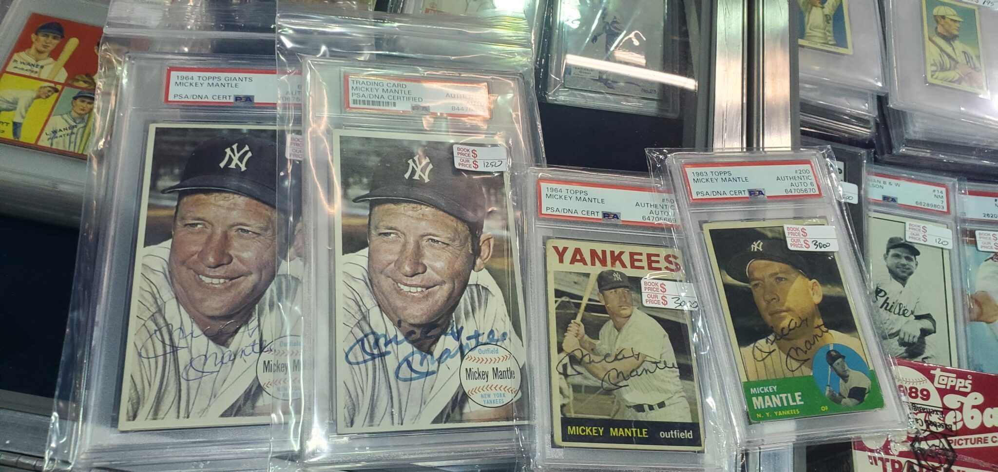 Signed Vintage Rookie Cards Among National Convention's Sizzlers