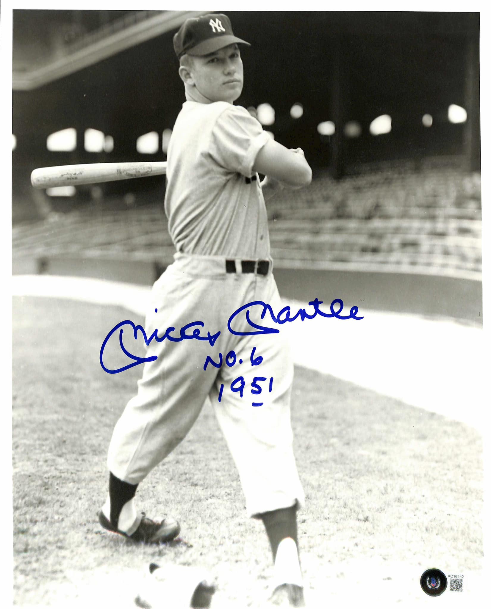 Steve Grad Brings His Huge Autograph Collection to The National