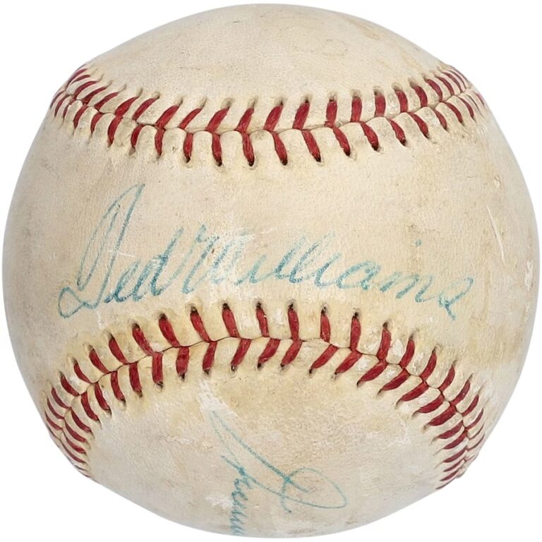Best Autographed Sports Memorabilia to Buy
