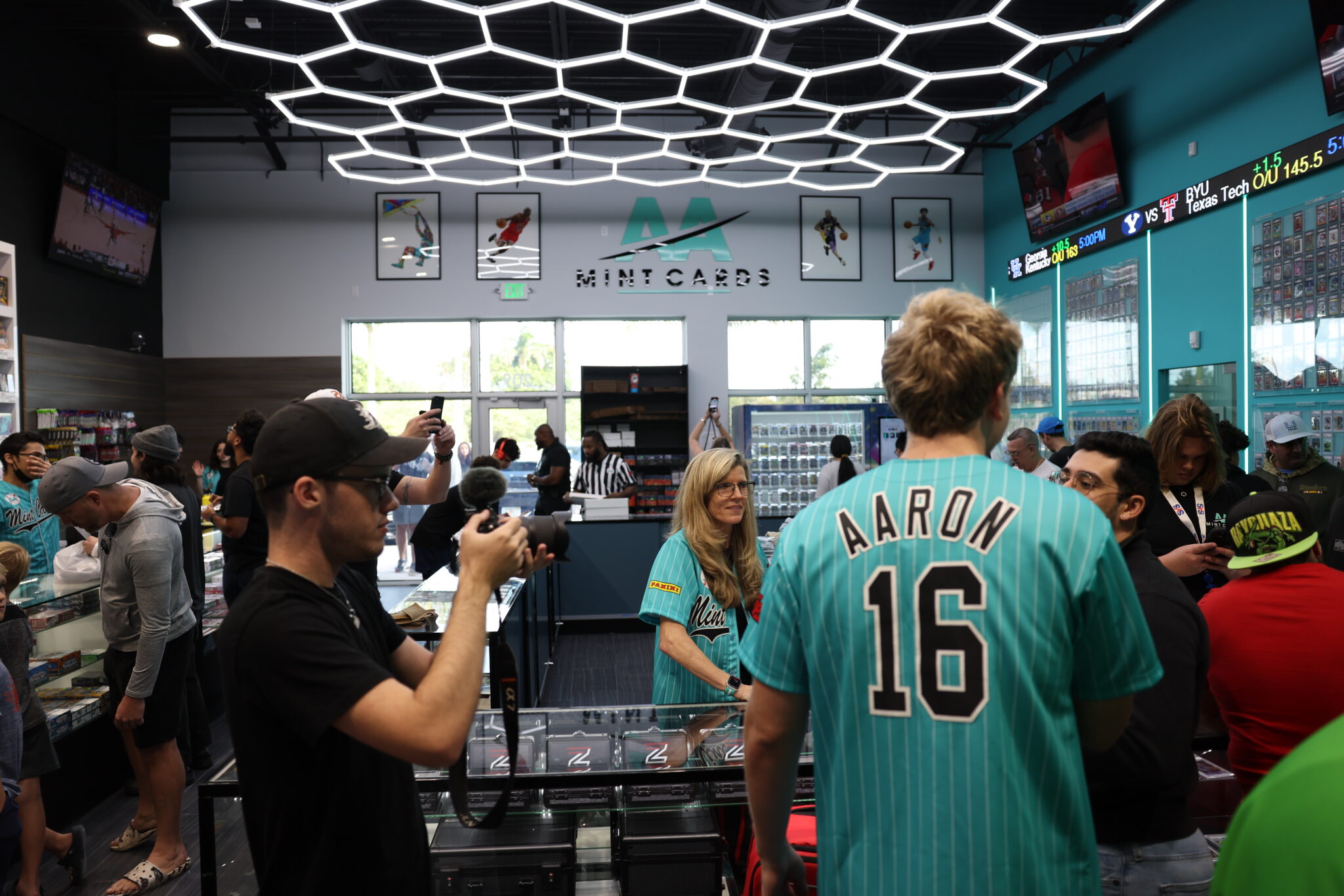 AA Mint Cards Opens New, State-of-the-Art Shop in South Florida