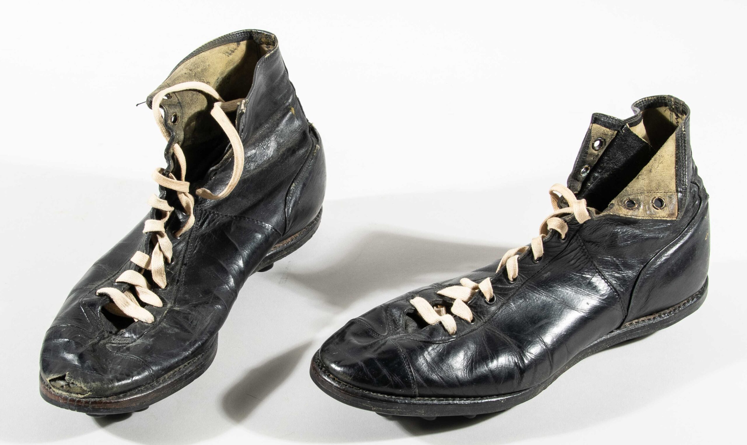 Johnny Unitas Collection Headlines Super Bowl Auction