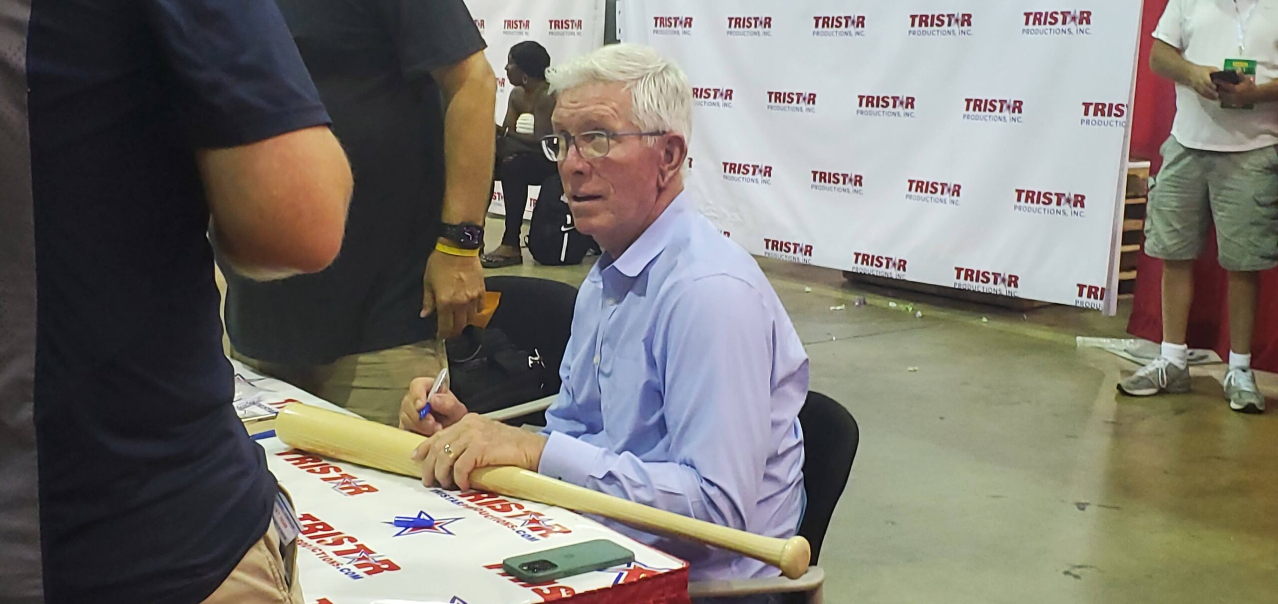 National Autograph Pavilion Connects Stars and Fans